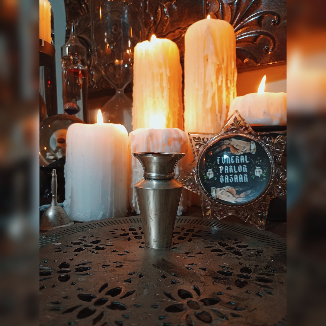 Mini Urn Bud Vase - Etsy