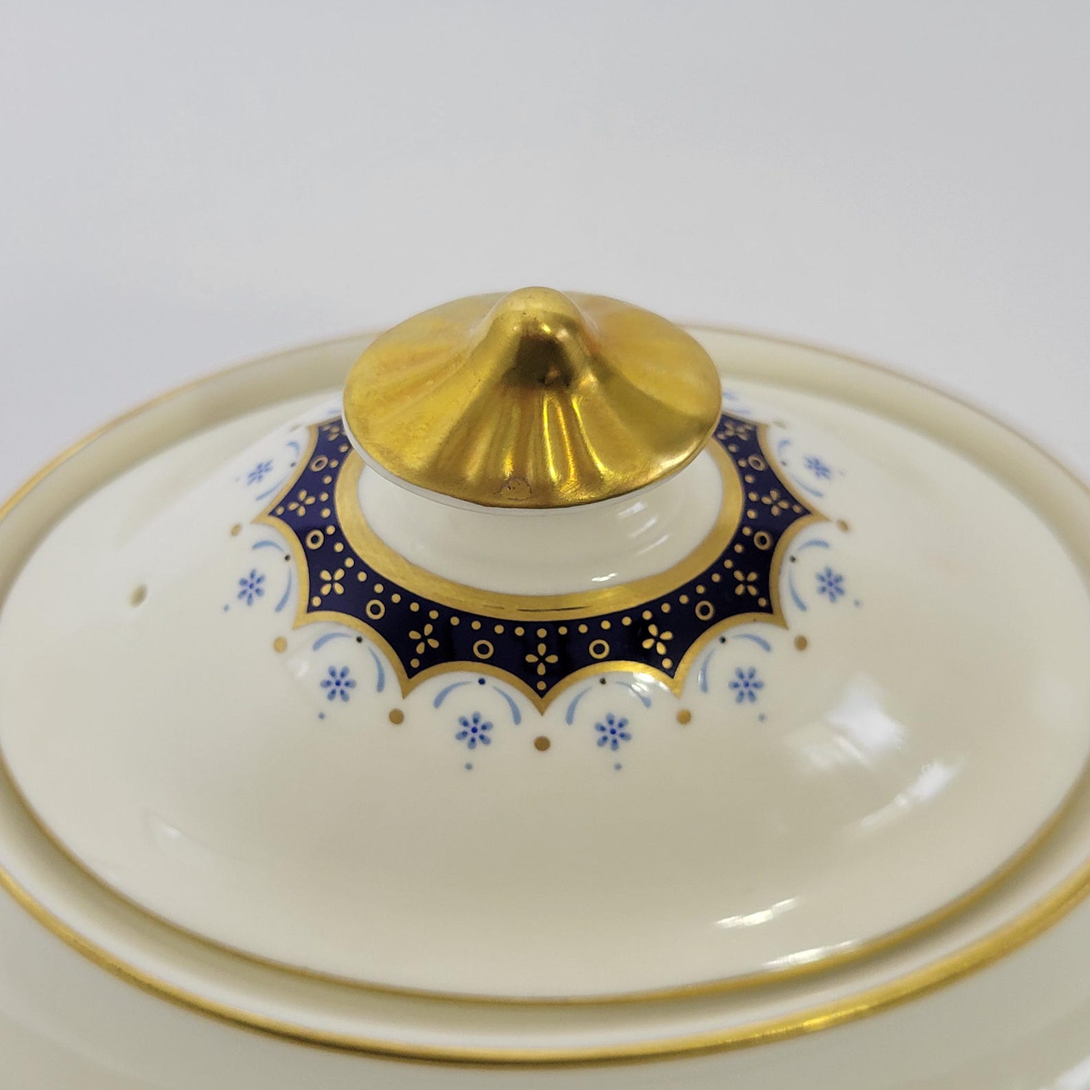 Vintage Minton Royal Doulton Consort Blue White Gold Floral 5" 5 Cup ...