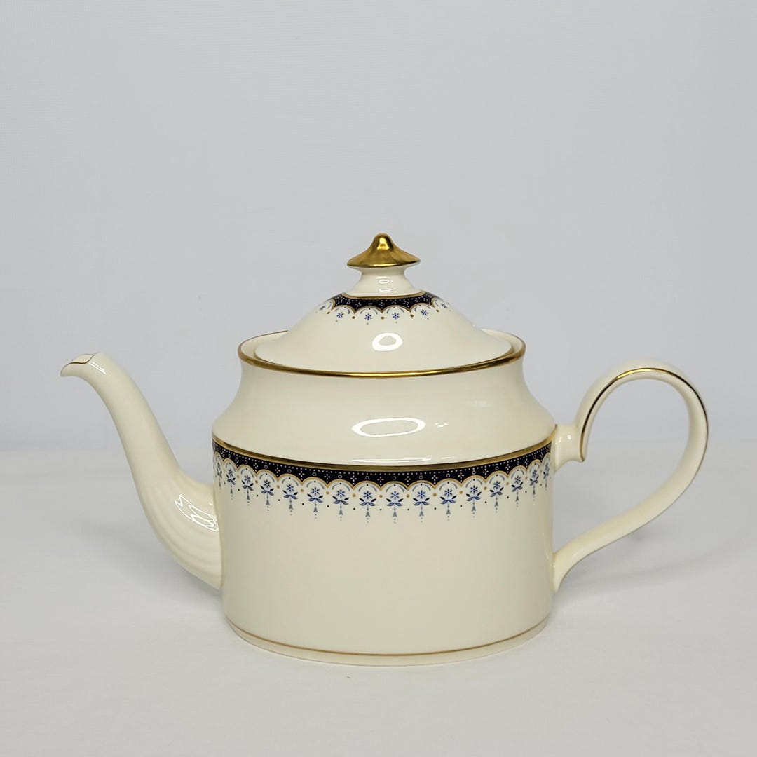 Vintage Minton Royal Doulton Consort Blue White Gold Floral 5" 5 Cup ...