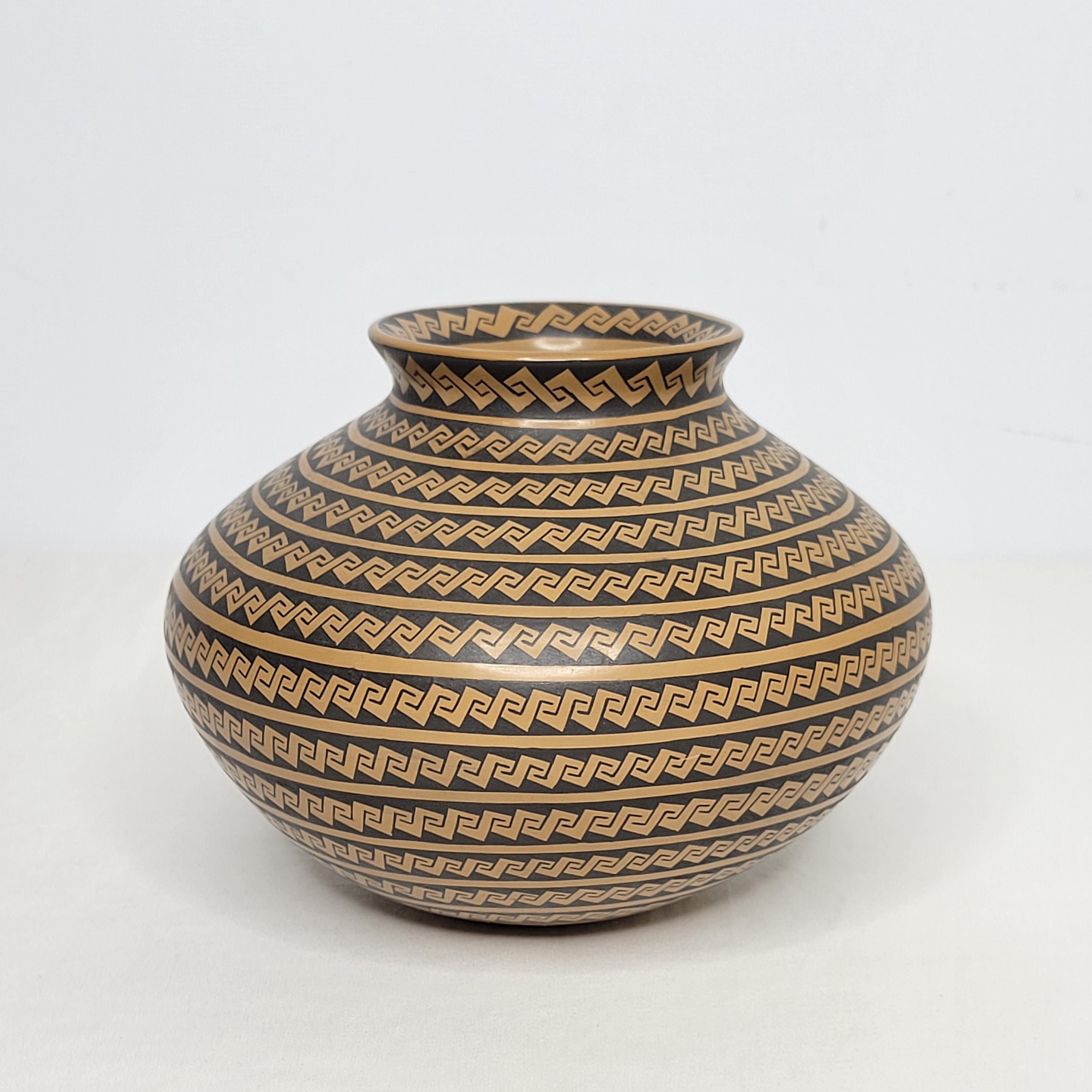 Mexican Mata Ortiz Art Pottery Geometric Designed Pot Signed Norma ...