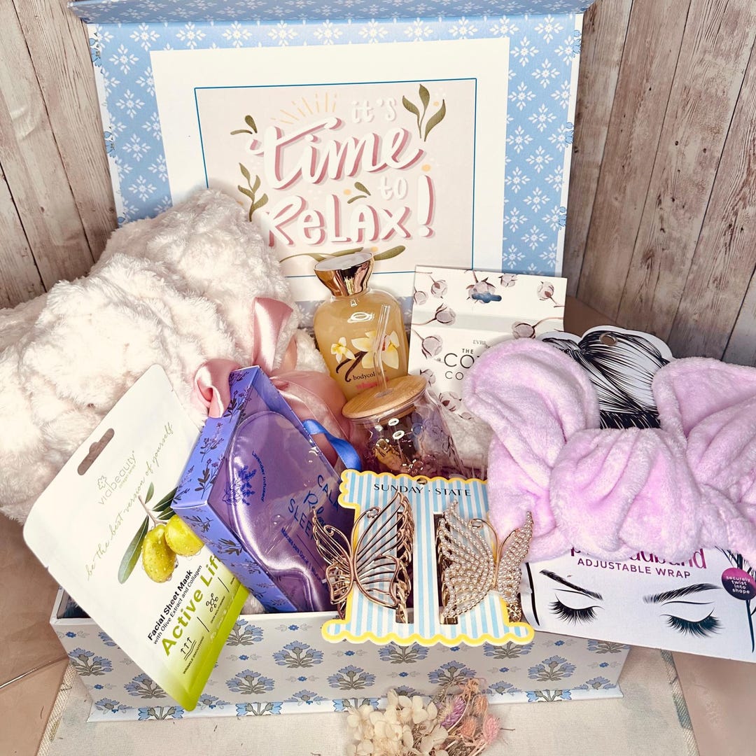 Relaxation Gift Box for Women: Plush Blanket, Spa Set & Personalized ...