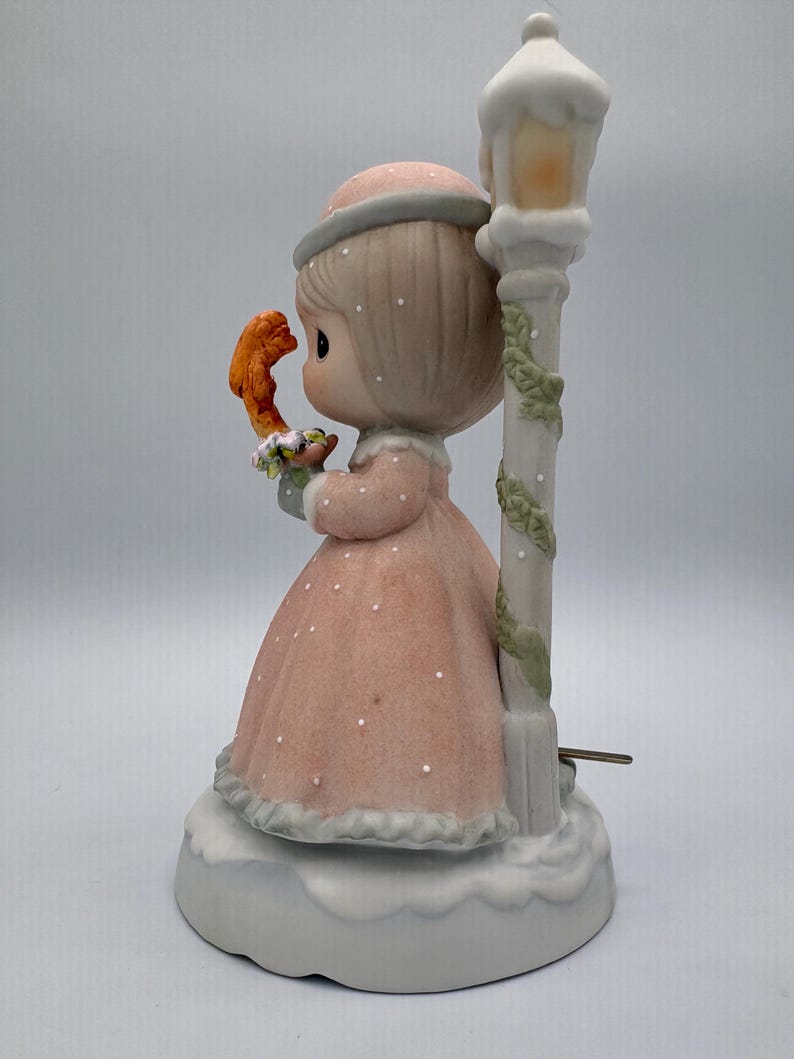 Chest Burster Alien Precious Moments Figurine Music Box “white ...