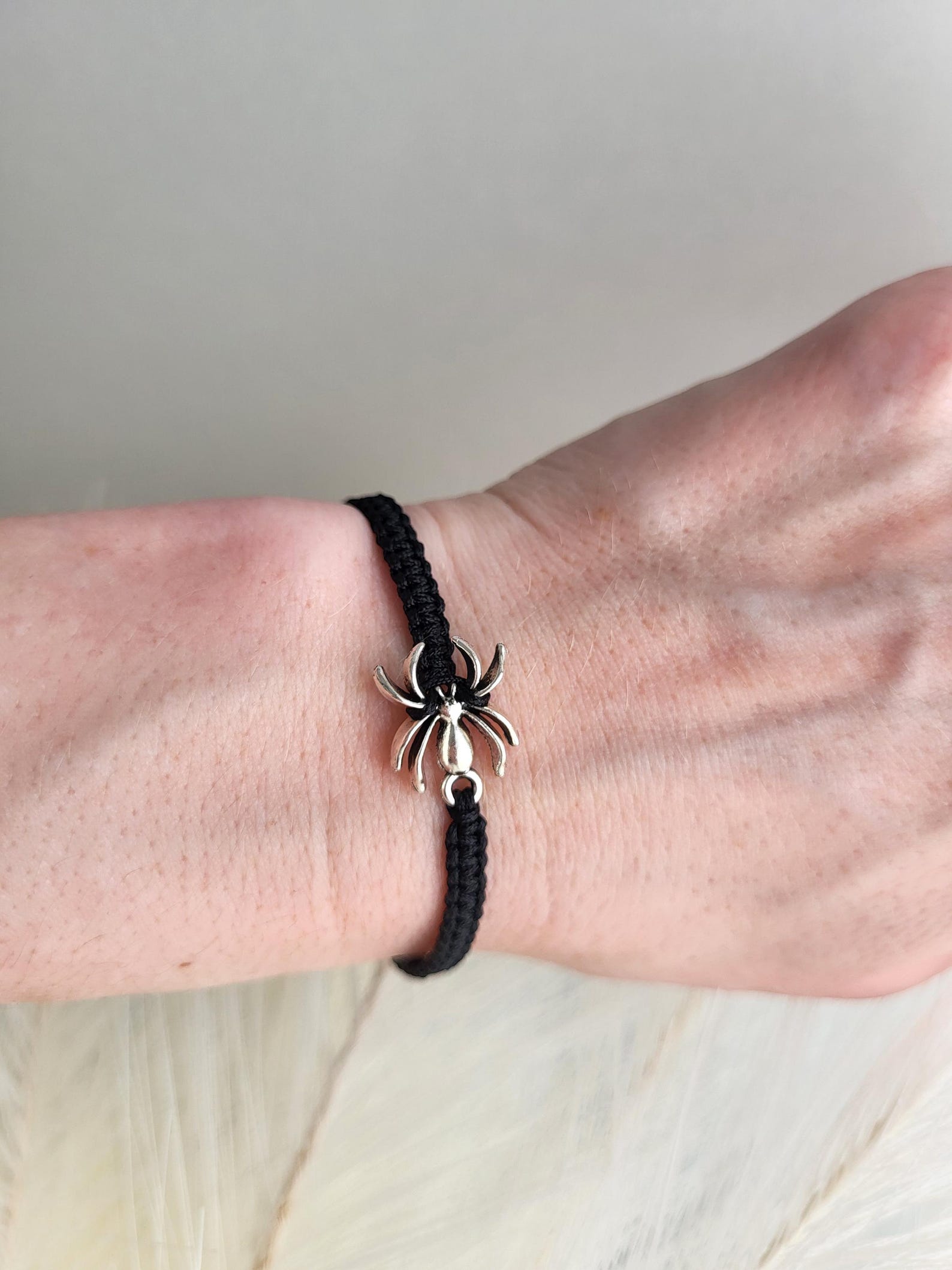 Spider Bracelet, Halloween Jewelry, Spider Gifts, Halloween Party Gifts ...