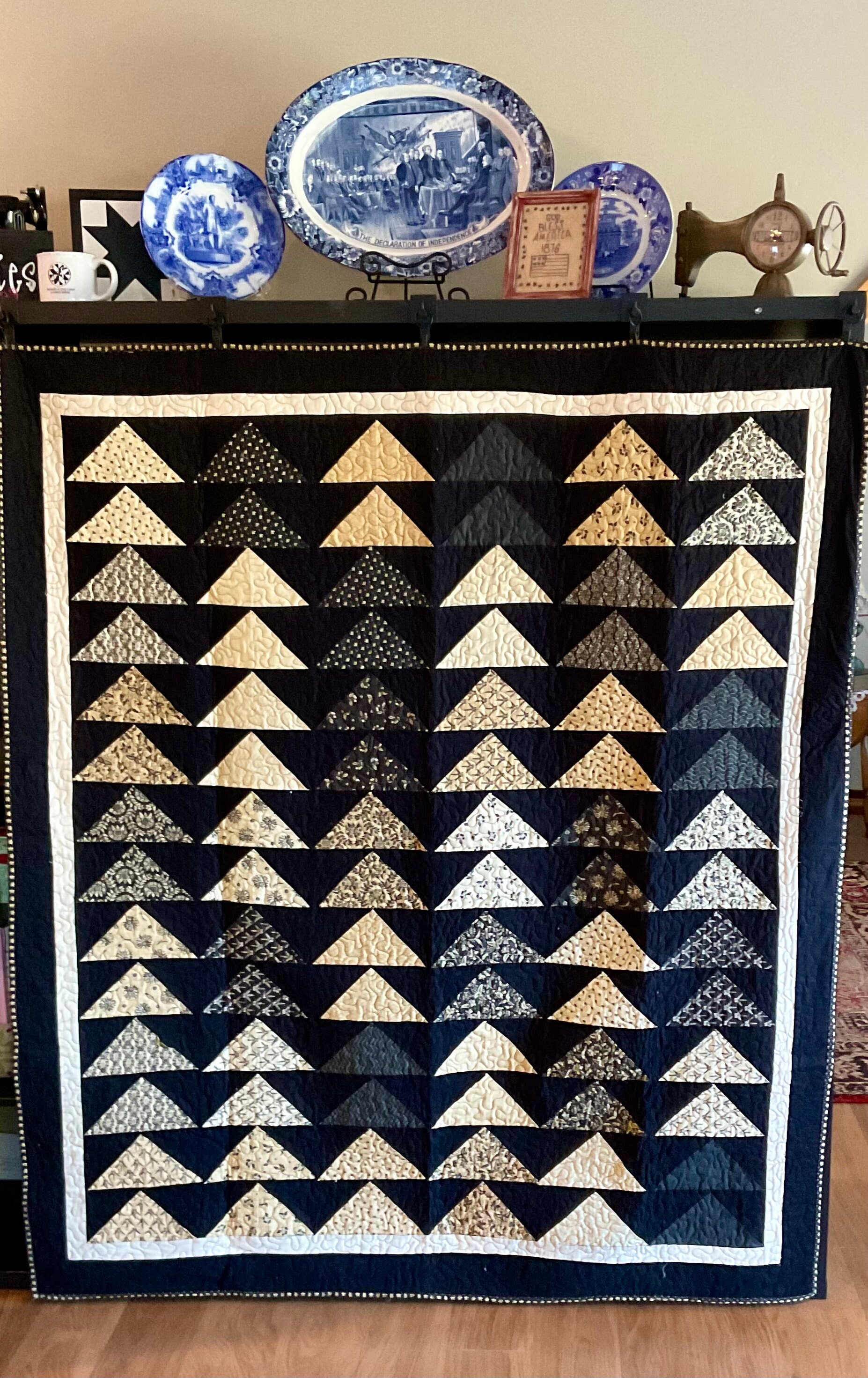 Black and Tan Quilt - Etsy
