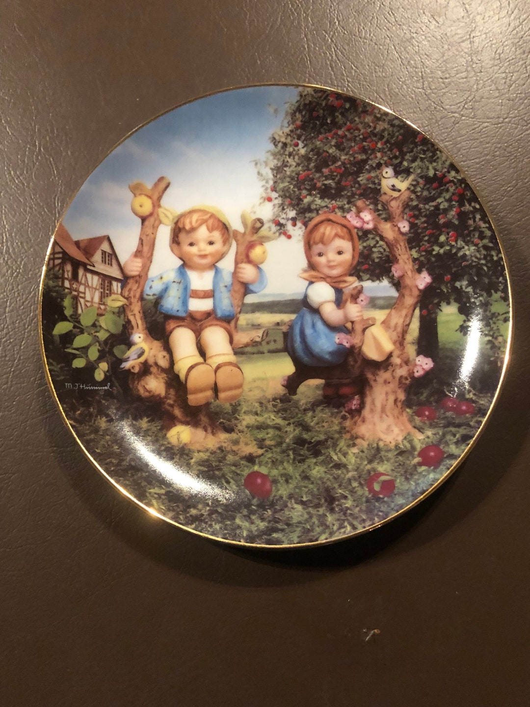 M.I. Hummel Collectors Plate Little Companions Series Apple Tree Boy ...