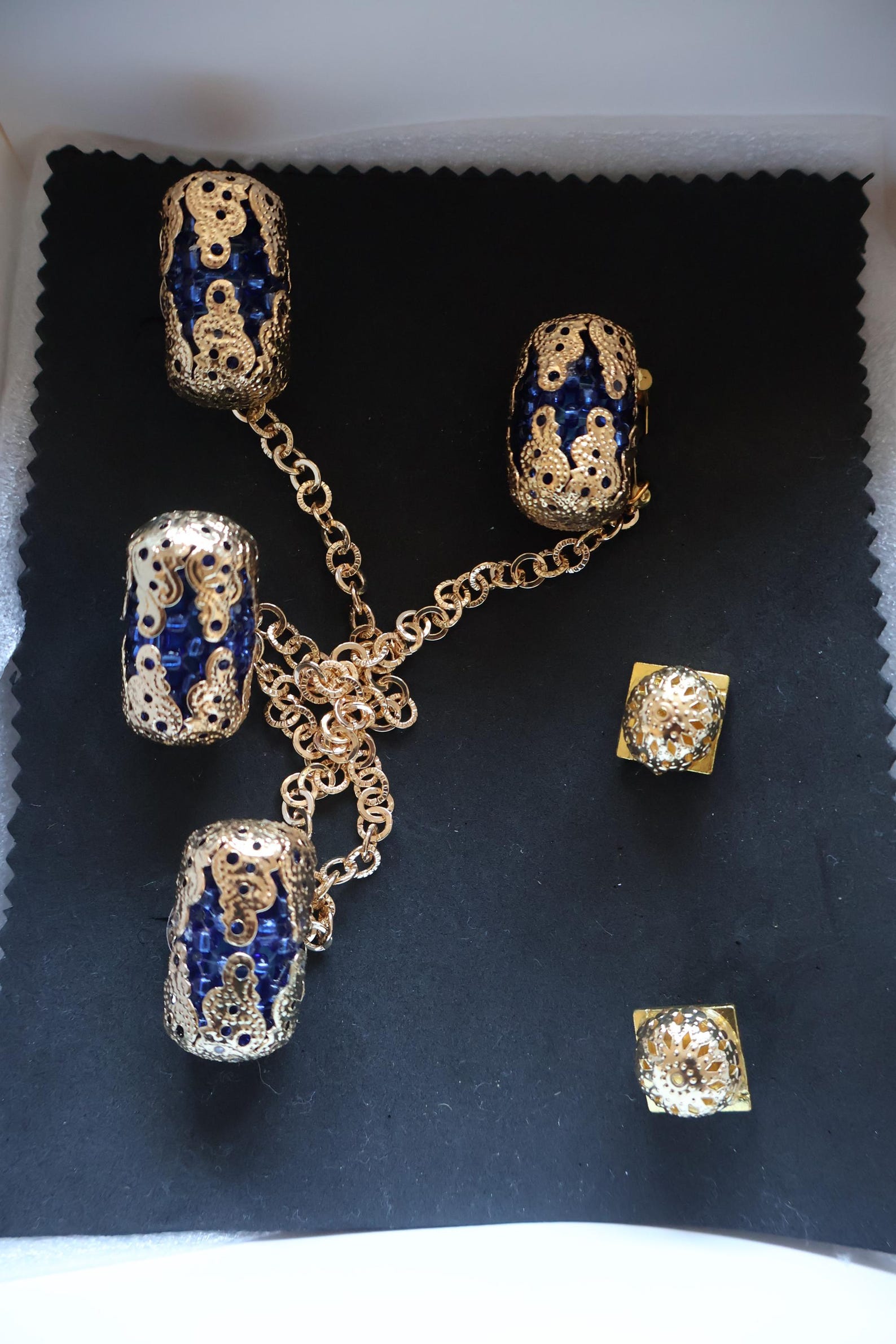 Men's Chain Buttons, Stud Chains, Stud Buttons, Isi Agu Shirt Chain ...