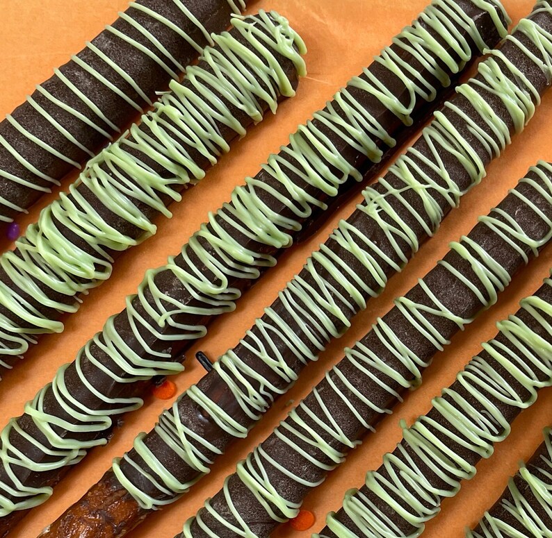 YOU PICK the COLORS - Premium Chocolate Covered Pretzels - the Drizzle ...