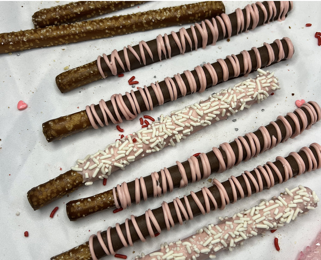 Premium Dipped Pretzel - Milk Chocolate Drizzle - Gourmet Sprinkles ...