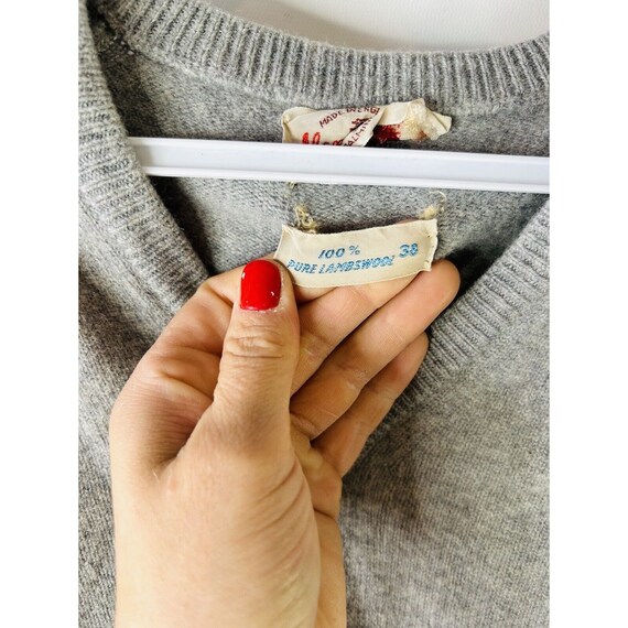 1960s Mens Small Lambswool Lightweight Knit V Neck Sw… - Gem