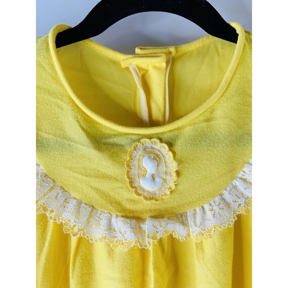 NOS 70 Womens Medium Frilly Ruffled Lace Cameo Baby D… - Gem