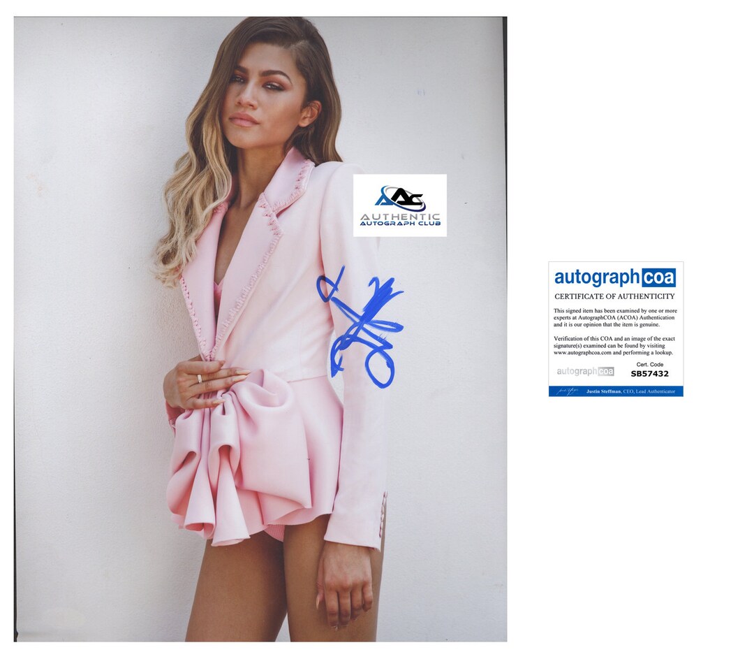 Zendaya Autograph Signed 11x14 Photo Acoa - Etsy