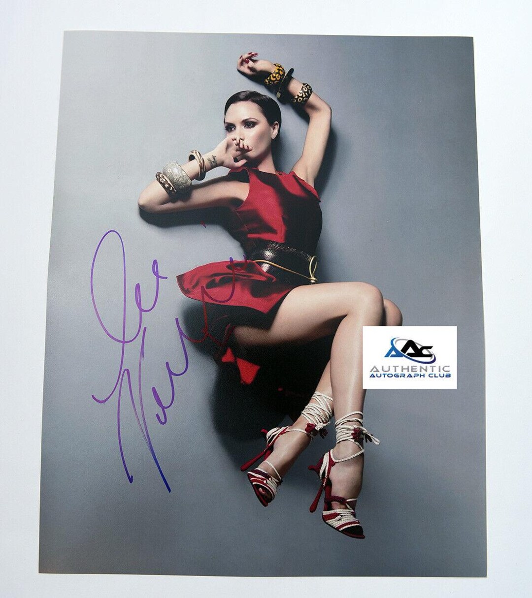 Victoria Beckham Autograph Signed 11x14 Photo Spice Girls Coa - Etsy