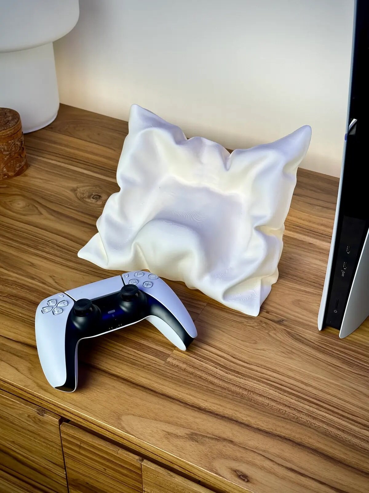 3D Printed Playstation 5 Controller Stand Pillow Design, Unique Gamer ...