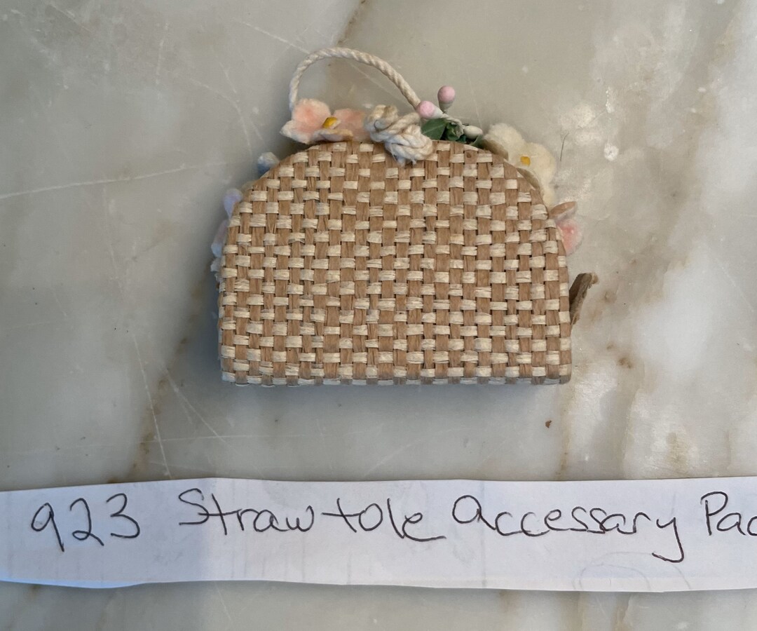 Vintage Barbie--straw Tote Accessory #923 - Etsy
