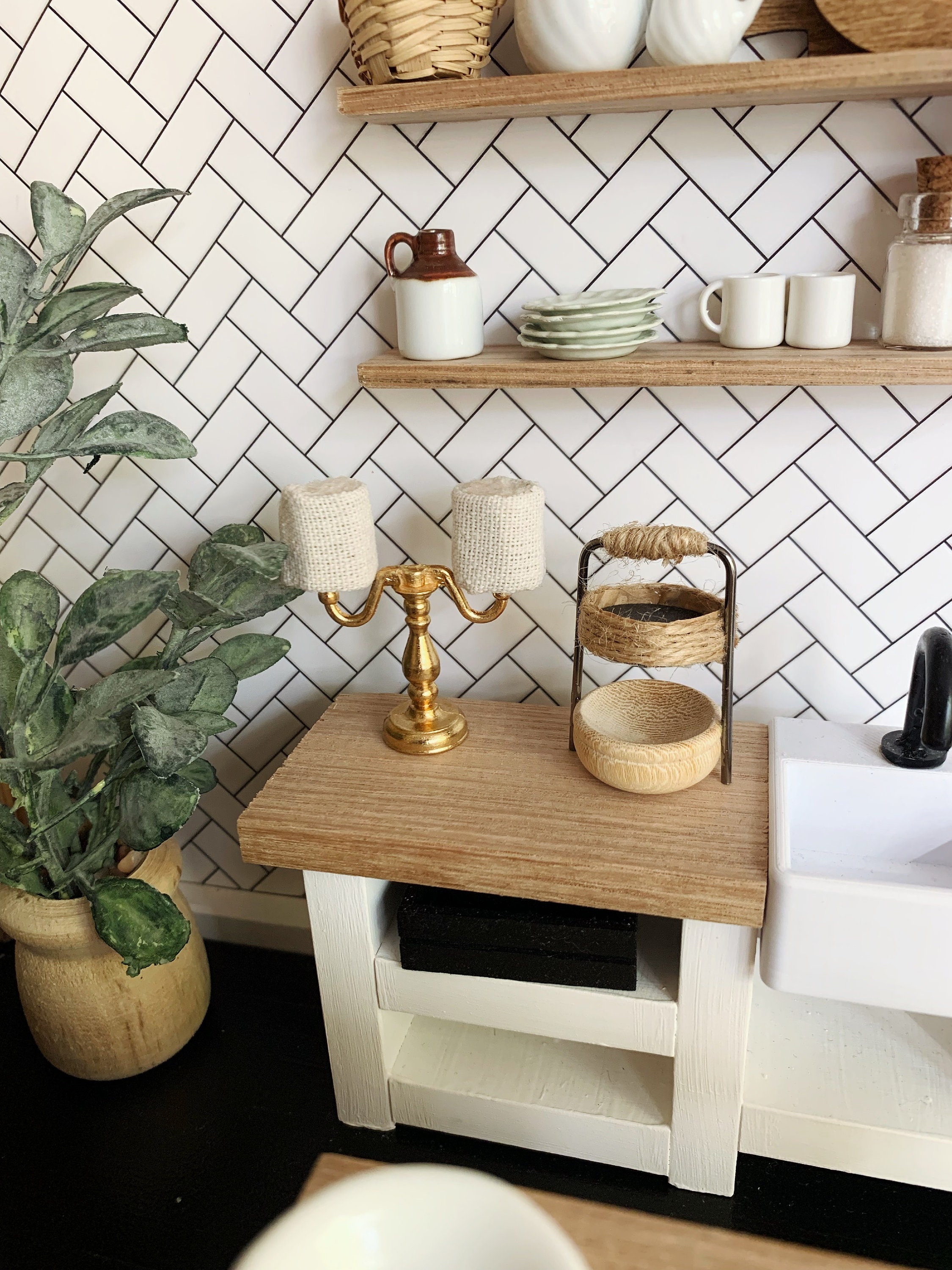 Miniature Gold Dollhouse Lamp. Dollhouse Decor, Dollhouse Lamp ...