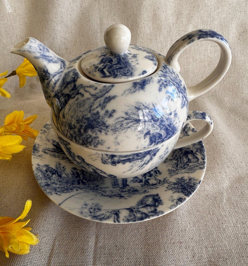Vintage Blue and White Toile Pattern Tea for One and Platter Somerton ...