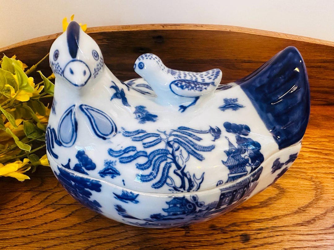 Vintage Blue Willow Chicken Hen With Bird Bowl Lid } Blue White Lidded ...