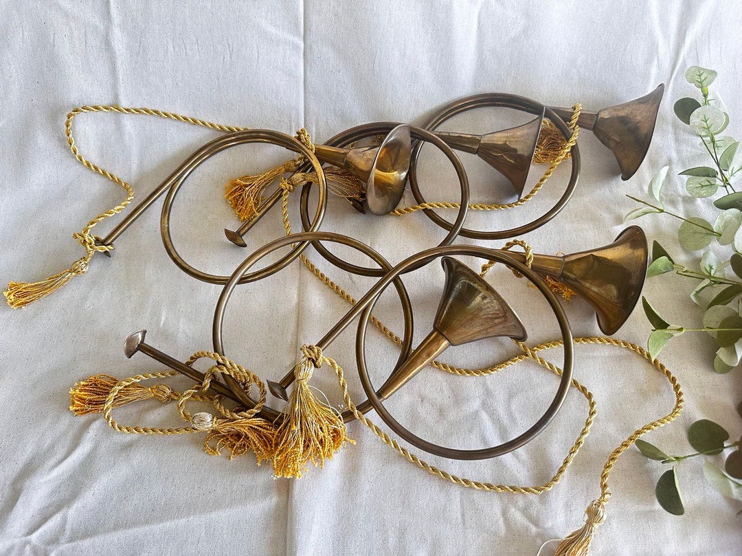 Lot of Brass Fox Hunting Horns Gold Ribbon Brass French Horn Lot for ...