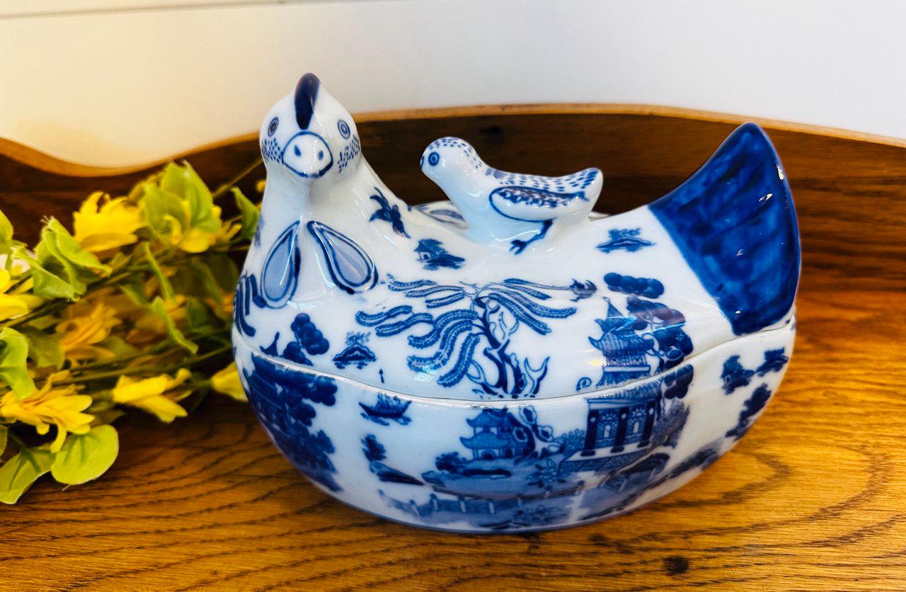 Vintage Blue Willow Chicken Hen With Bird Bowl Lid } Blue White Lidded ...