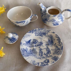 Vintage Blue and White Toile Pattern Tea for One and Platter Somerton ...