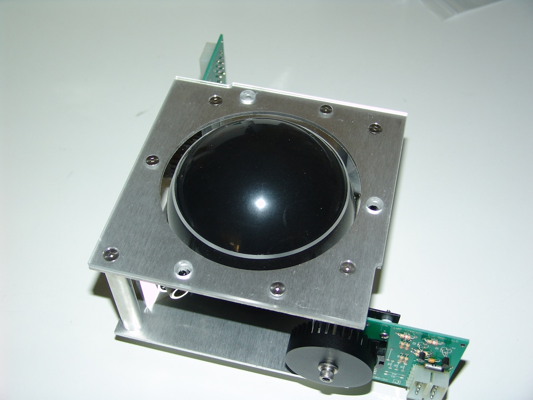 Atari Maxi Trakball (4.5" Trackball) Missile Command NEW Reproduction ...