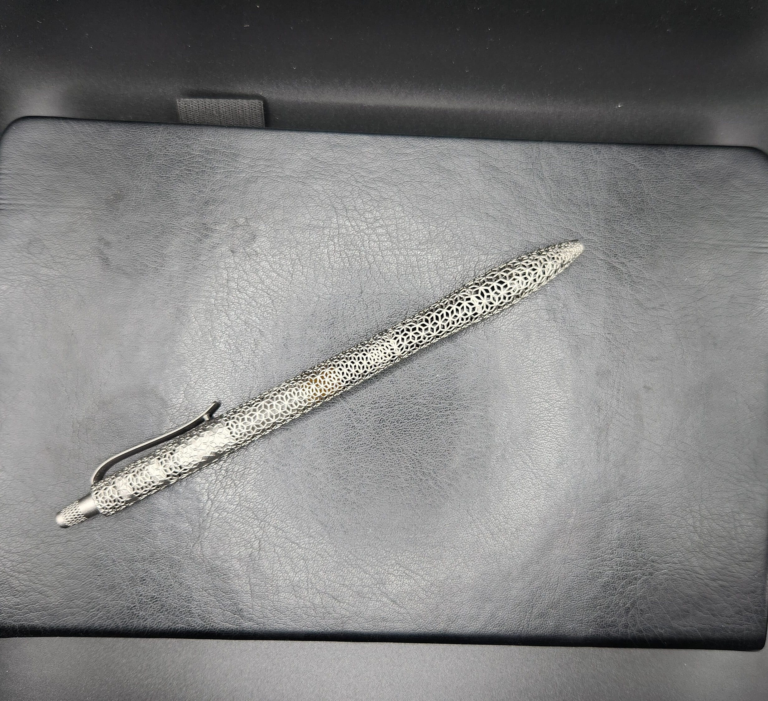 The Aether - Titanium 3D Printed Lattice Click Pen - Etsy