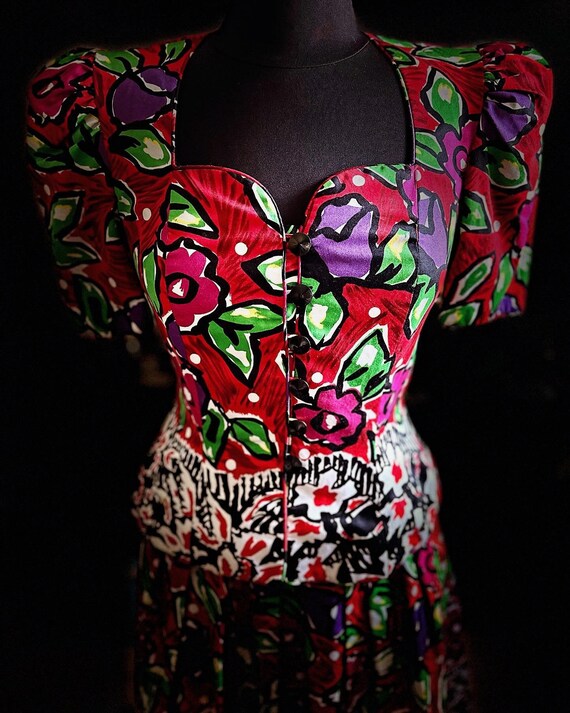 Flirty Floral Suit - Gem