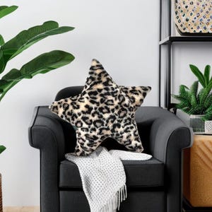 Cozy Cheetah Faux Fur Star Shaped Decorative Pillow-home Decor ...