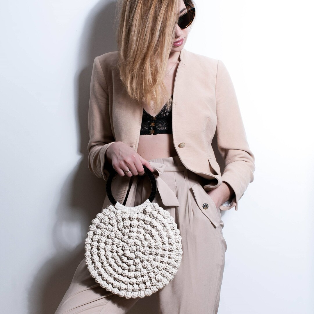 Crochet Bag Pattern Macaroon Bag Video Tutorial, Crochet Circle Bag ...