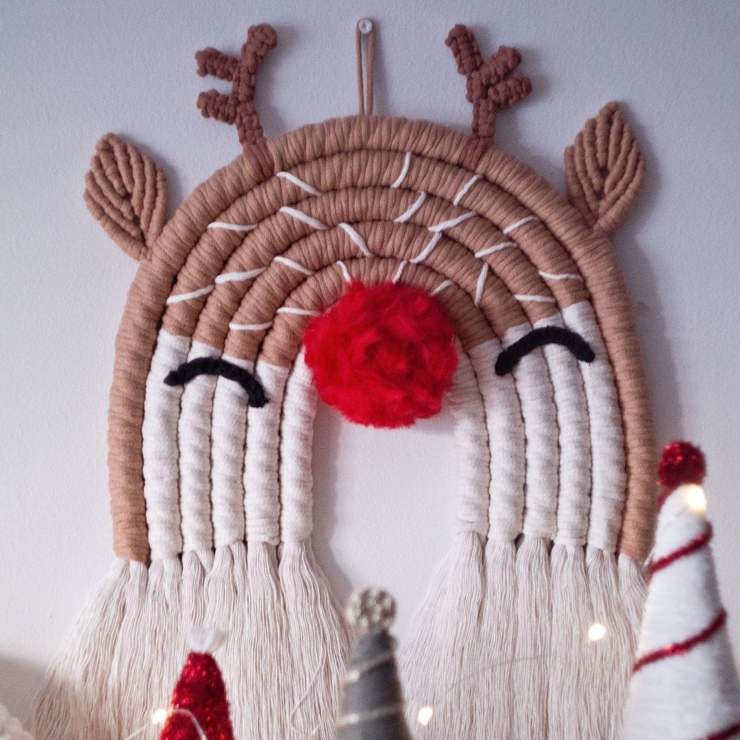 Macrame Christmas Reindeer Pattern, DIY Reindeer Wall Hanging Tutorial ...