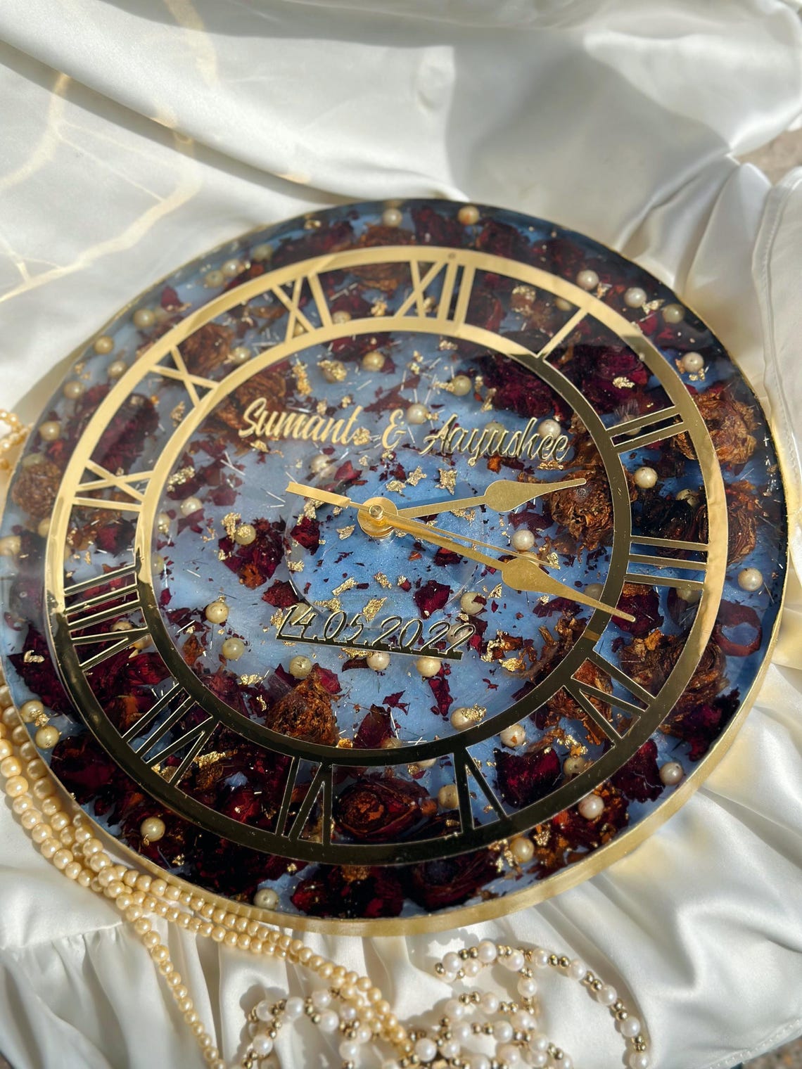 Handmade Resin Flower Clock: Pressed Floral Art, Unique Home Decor - Etsy