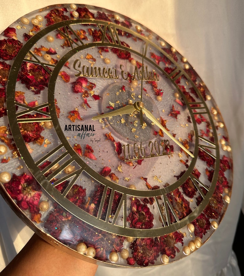 Pressed Flower Resin Wall Clock | Floral Handmade Clock | Unique Home ...