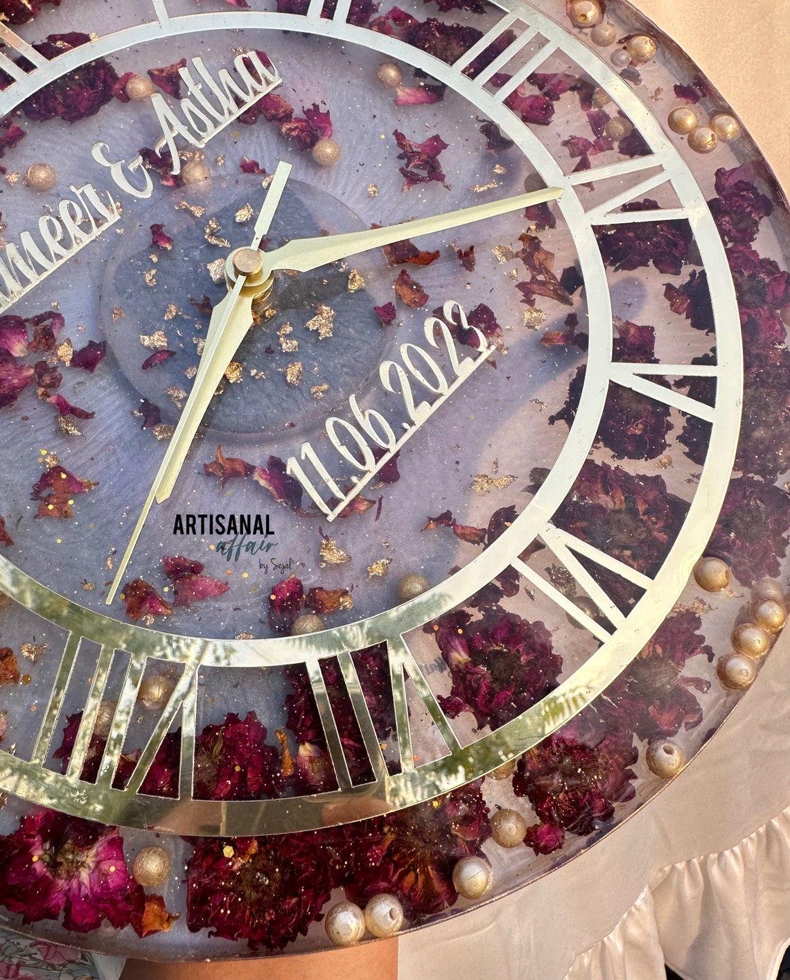 Handmade Resin Flower Clock: Pressed Floral Art, Unique Home Decor - Etsy