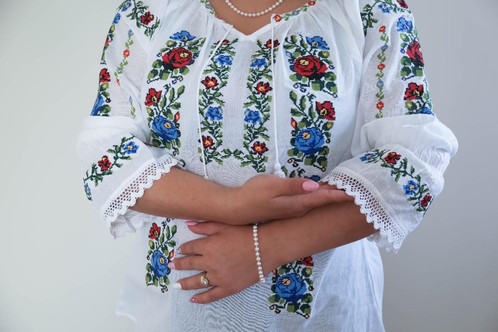 Flower of Romania Traditional Blouse With Hand Embroidered Floral ...
