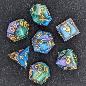 Jester's Gambit Dnd Dice Set D&D Dice Resin Dice Set Sharp Edge Dice ...