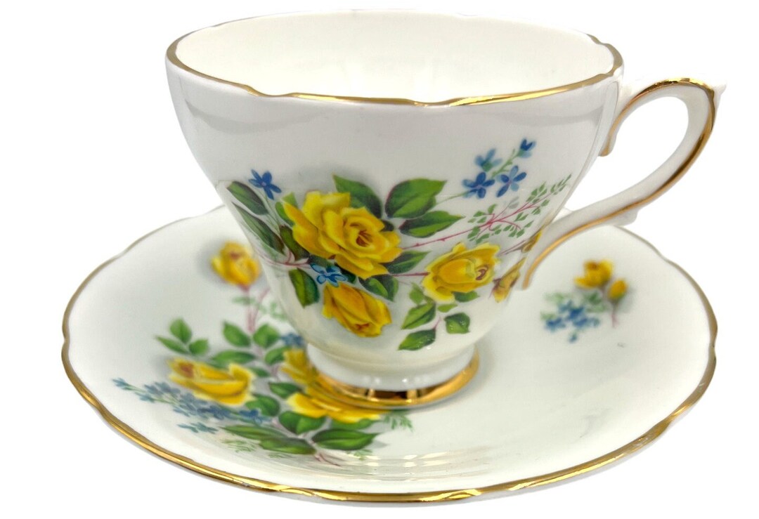 Vintage Floral Tea Cup and Saucer - Etsy