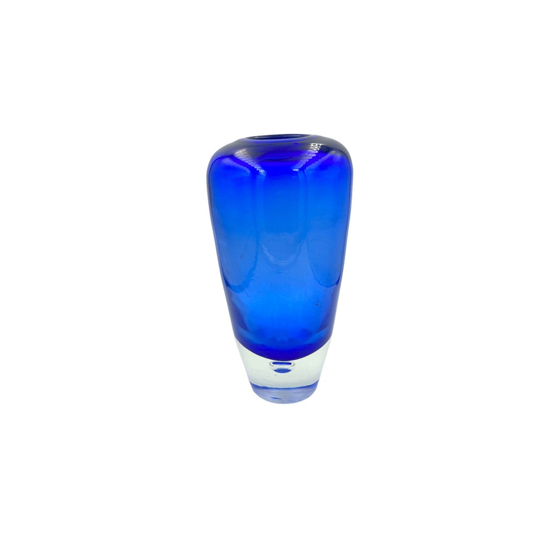 Vintage Blue Handblown Glass Vase - Etsy