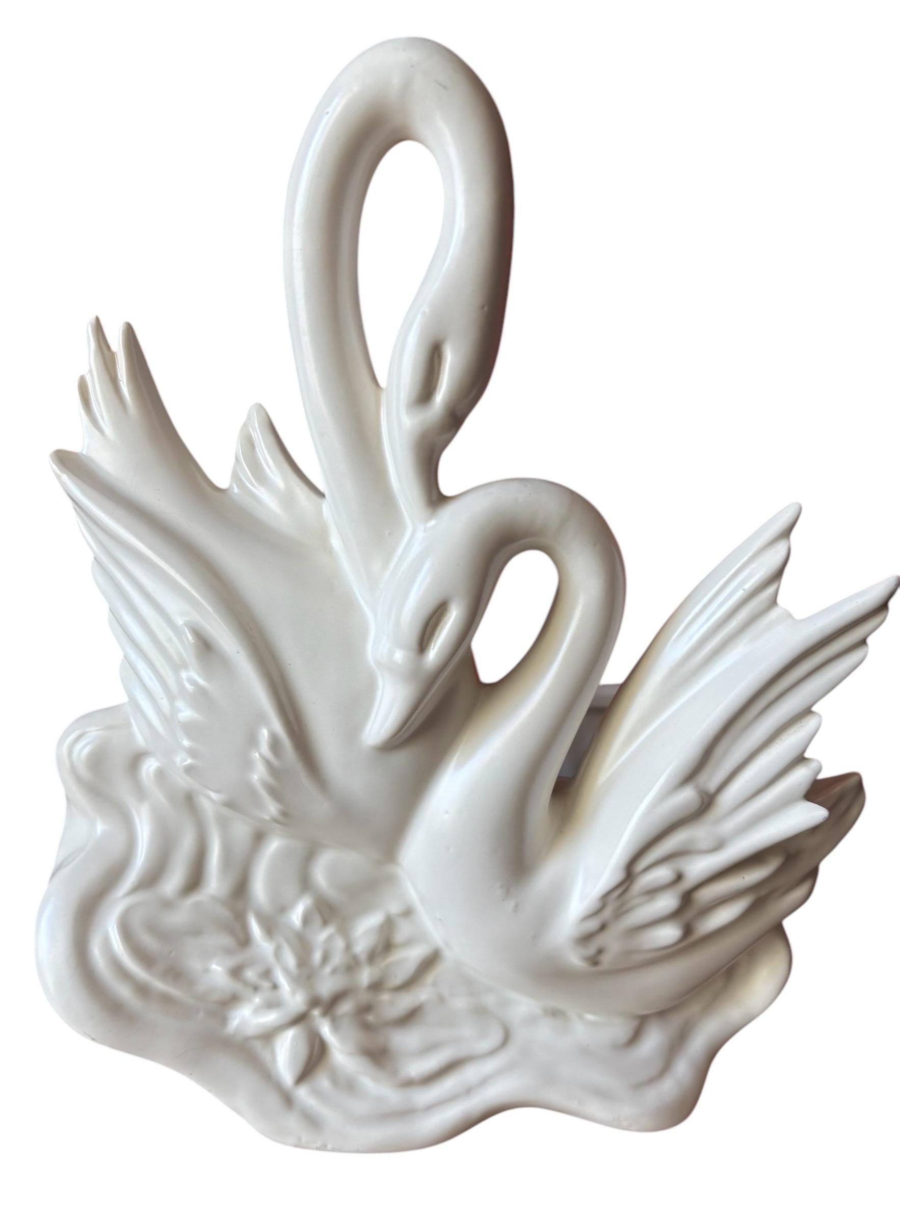 Hull Swan Planter #81 - Etsy