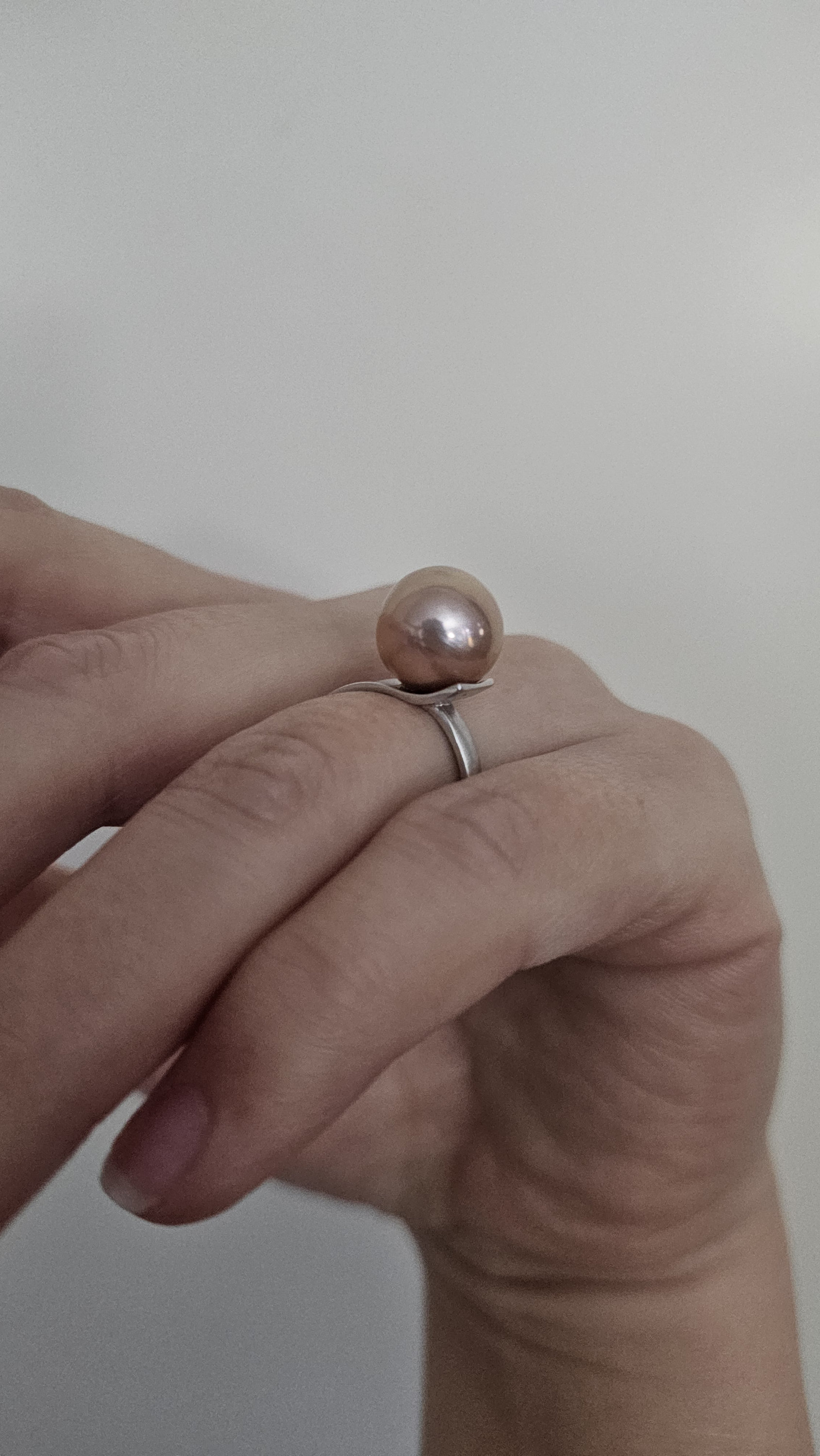 Rhodinated S925 Natural Large Metallic Edison Pearl Adjustable Ring ...