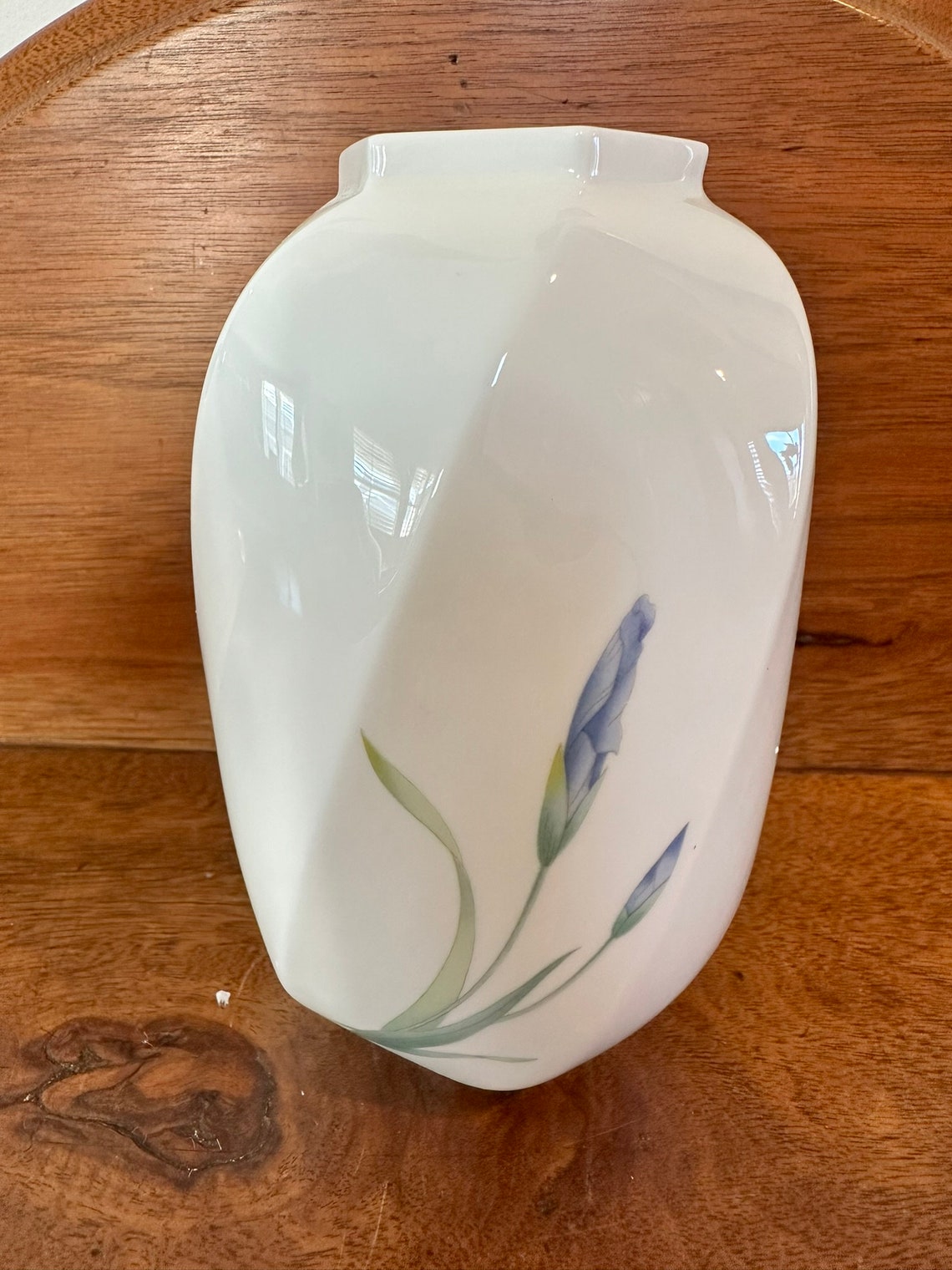 Christopher Stuart Bone China Vase iris Y1519 - Etsy