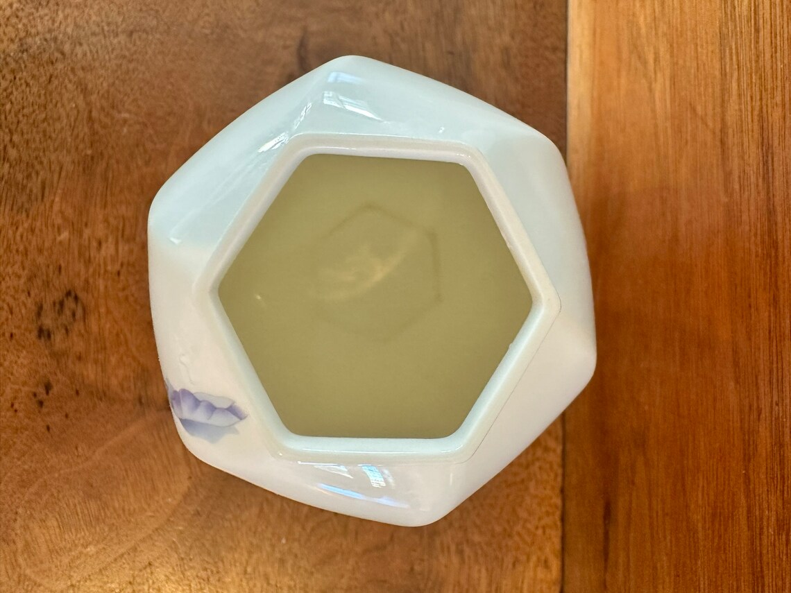 Christopher Stuart Bone China Vase iris Y1519 - Etsy