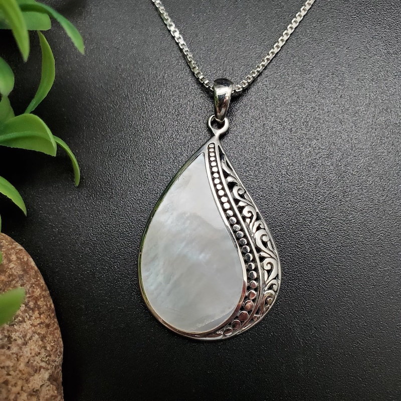Big Pendant Necklace - Etsy