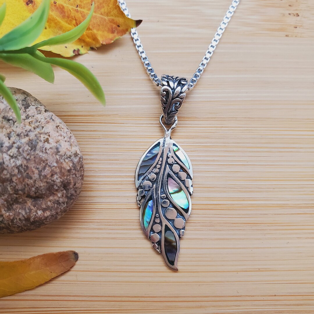 ATS-AYU049 | Inlaid Abalone Shell Inlay Leaf Necklace Pendant Option ...