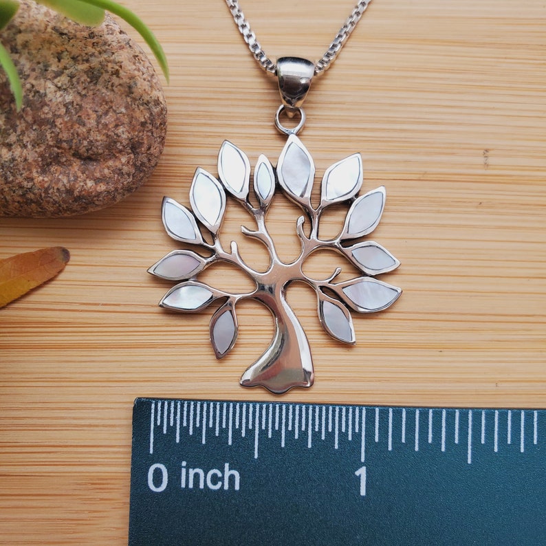 ATS-AYU052 | Big White Mother of Pearl Money Tree Necklace Pendant ...