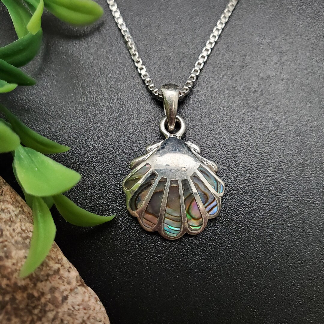 ATS-AYU107 | Lovely Abalone Inlay Scallop Sea Shell Necklace Pendant ...