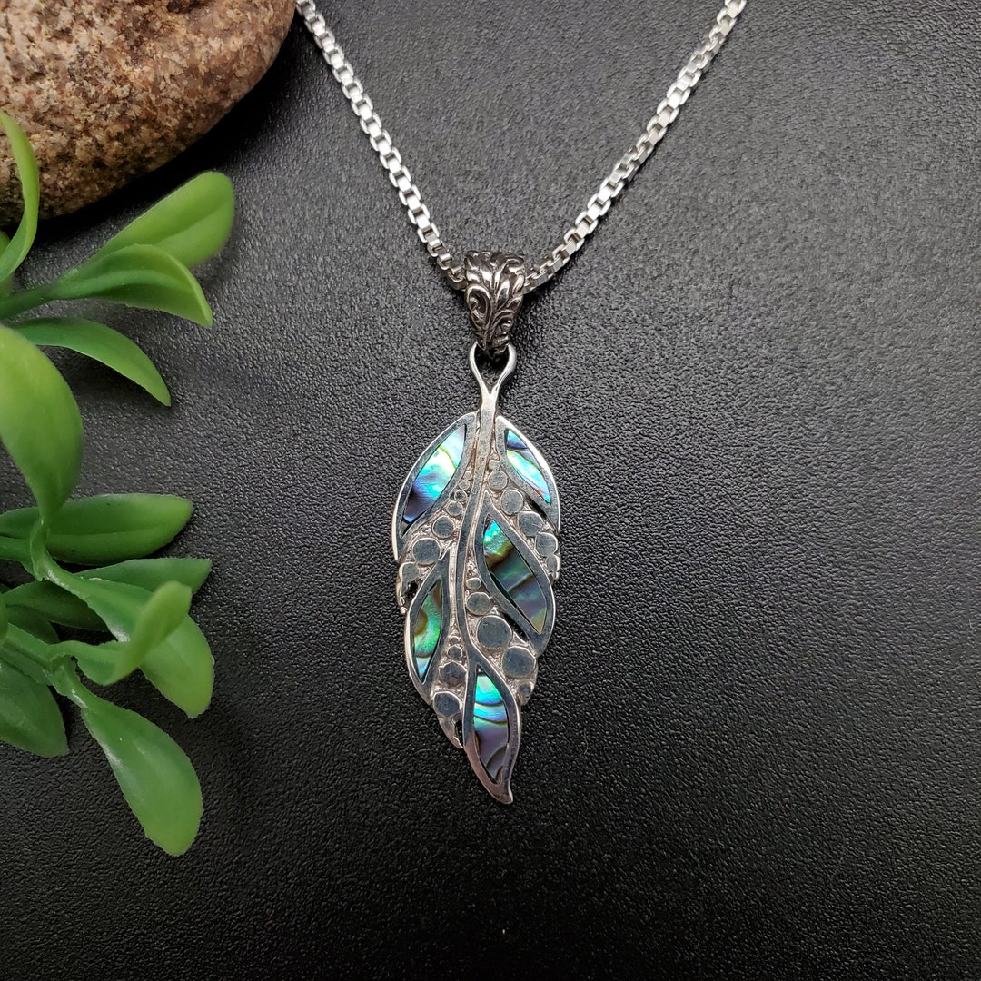 ATS-AYU252 | Inlaid Abalone Shell Inlay Leaf Necklace Pendant Option ...
