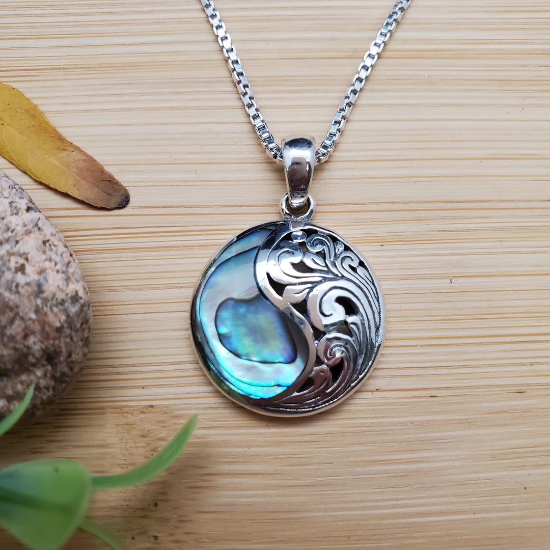 ATS-AYU047 | Inlaid Abalone Shell Inlay Round Shape Necklace Pendant ...