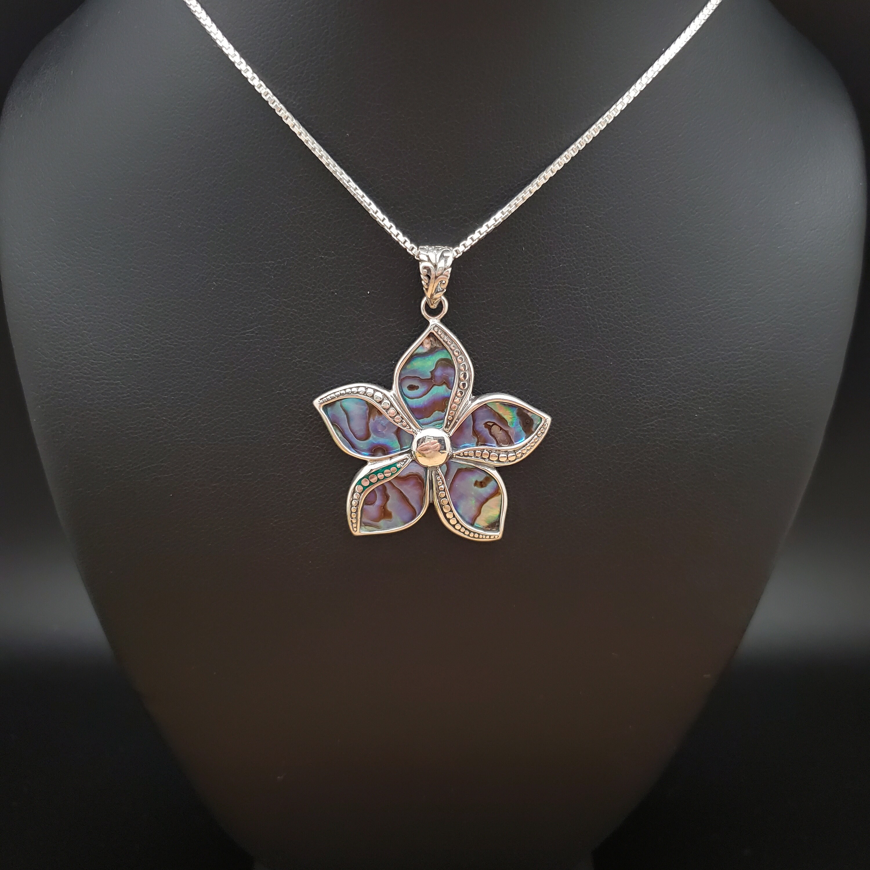 ATS-AYU054 Big Inlaid Abalone Shell Inlay Flower Necklace - Etsy