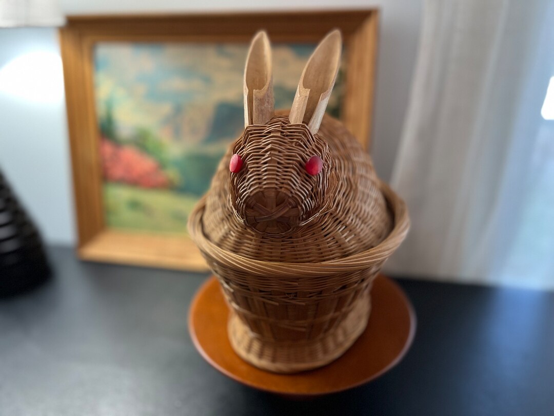 Vintage Bunny Rabbit Wicker Basket - Etsy