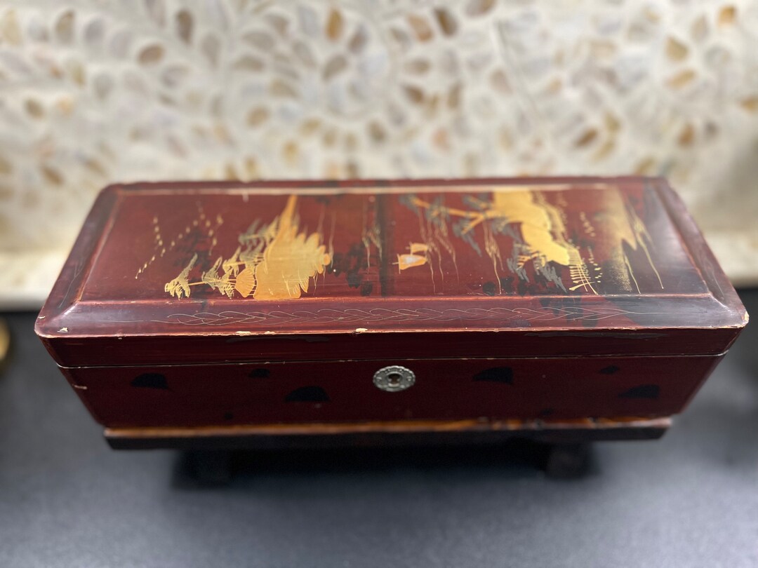Vintage 12W Lacquered Wooden Rectangular Trinket Box With Hinged Lid ...